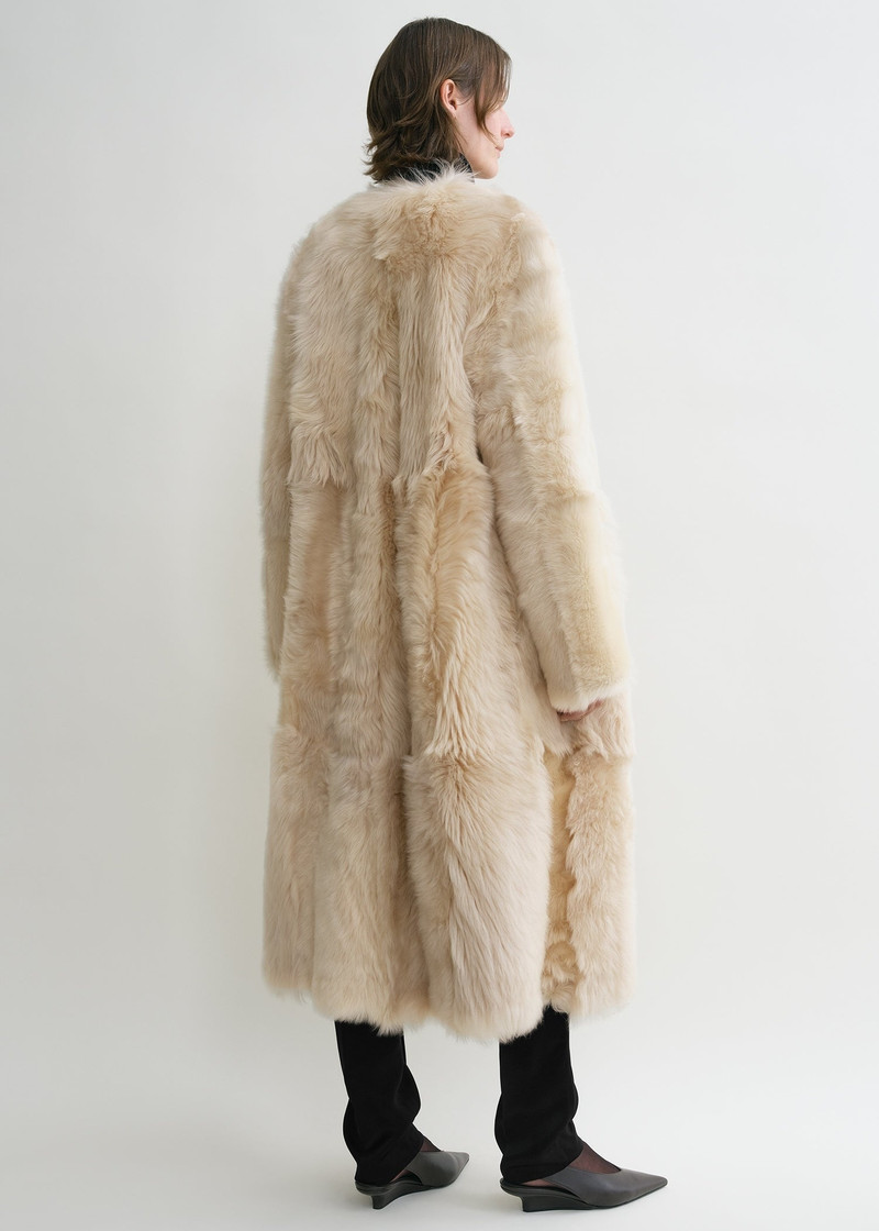 TOTEME Silky shearling coat eggnog | REVERSIBLE