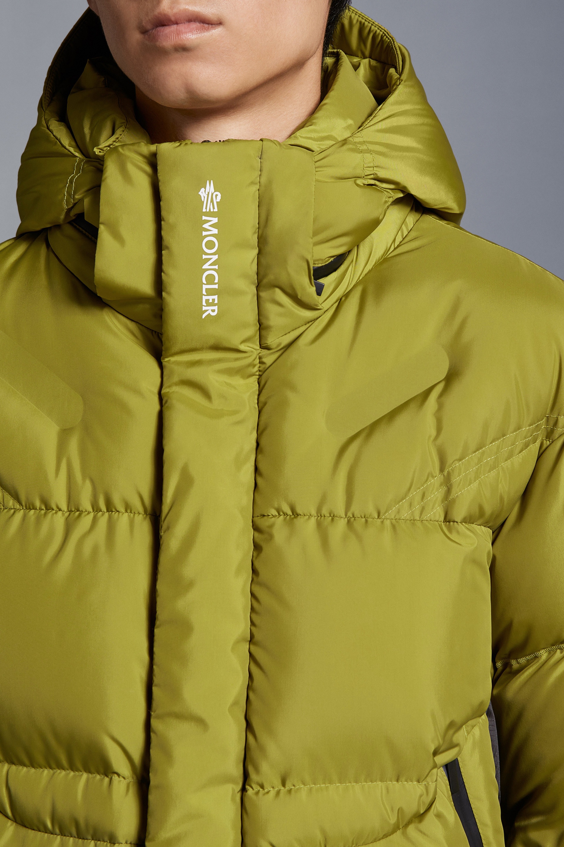 Moncler Jarama Short Down Jacket | REVERSIBLE