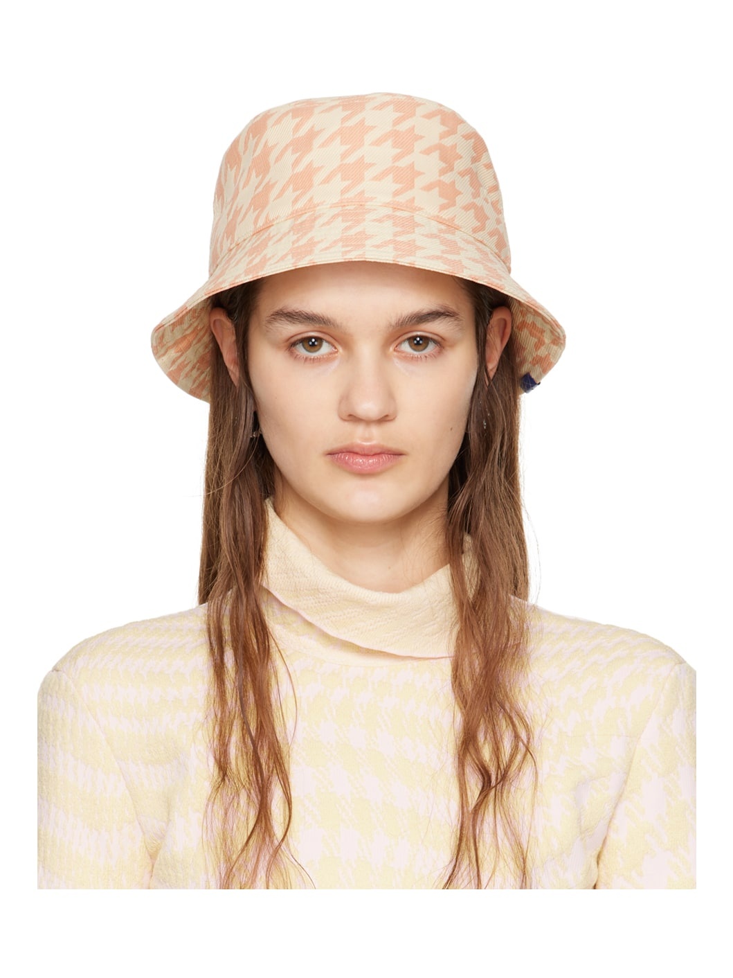 Burberry Pink Houndstooth Bucket Hat | REVERSIBLE