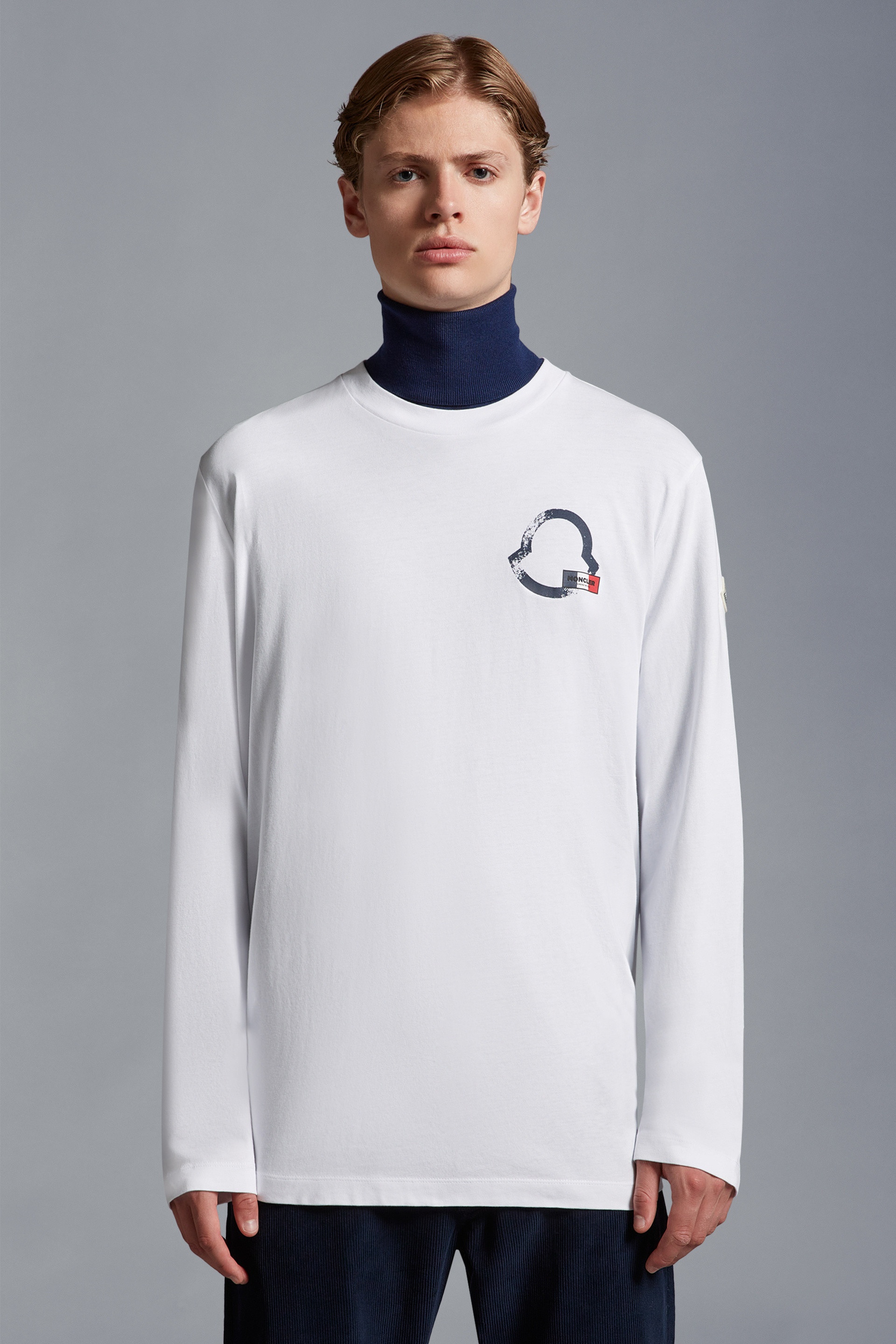 Moncler Logo Outline Long Sleeve T-Shirt | REVERSIBLE