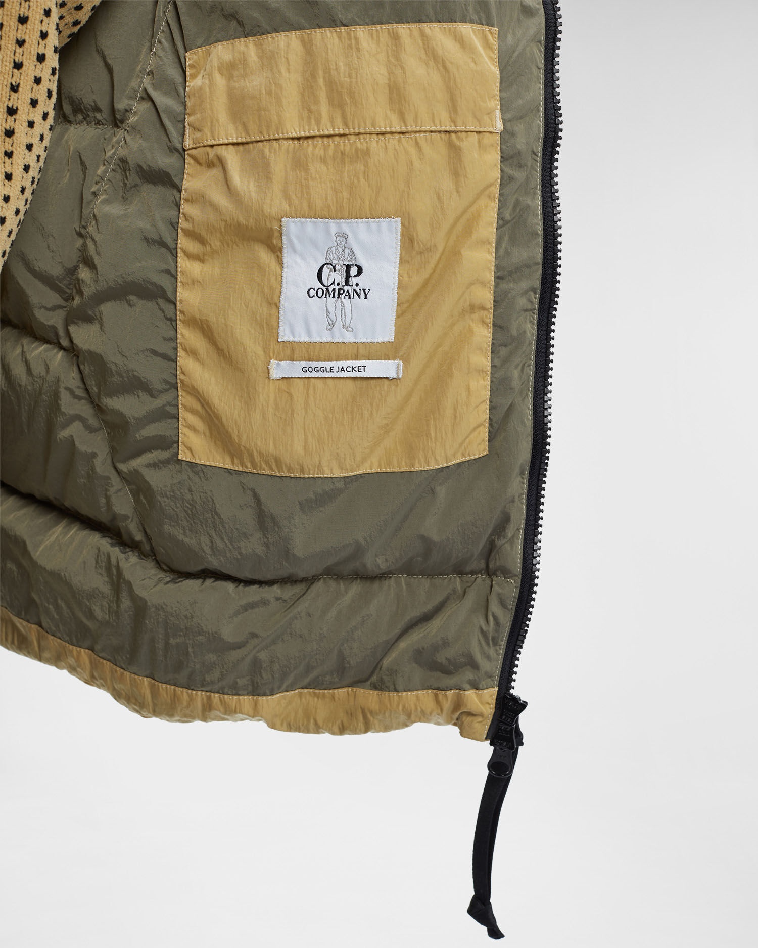 C.P. Company Eco-Chrome R Hooded Down Goggle Jacket | REVERSIBLE