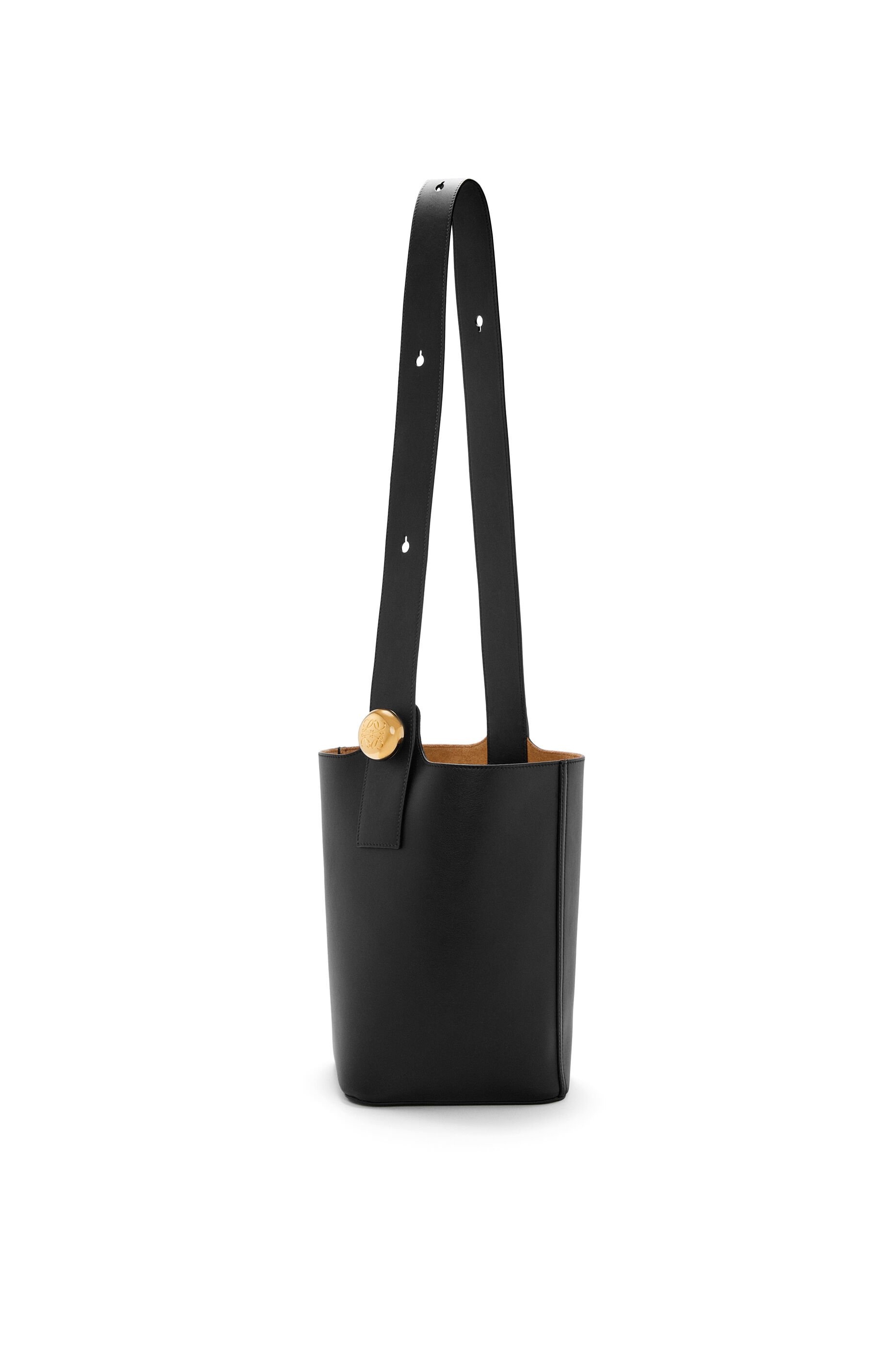 Loewe Medium Pebble Bucket bag in mellow calfskin | REVERSIBLE