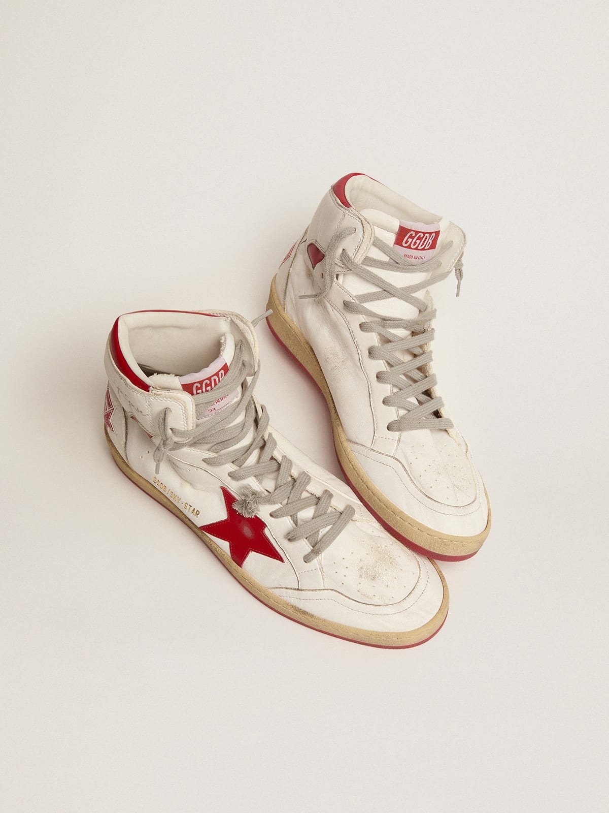 Golden Goose Men's Sky-Star with signature on the ankle and red inserts ...
