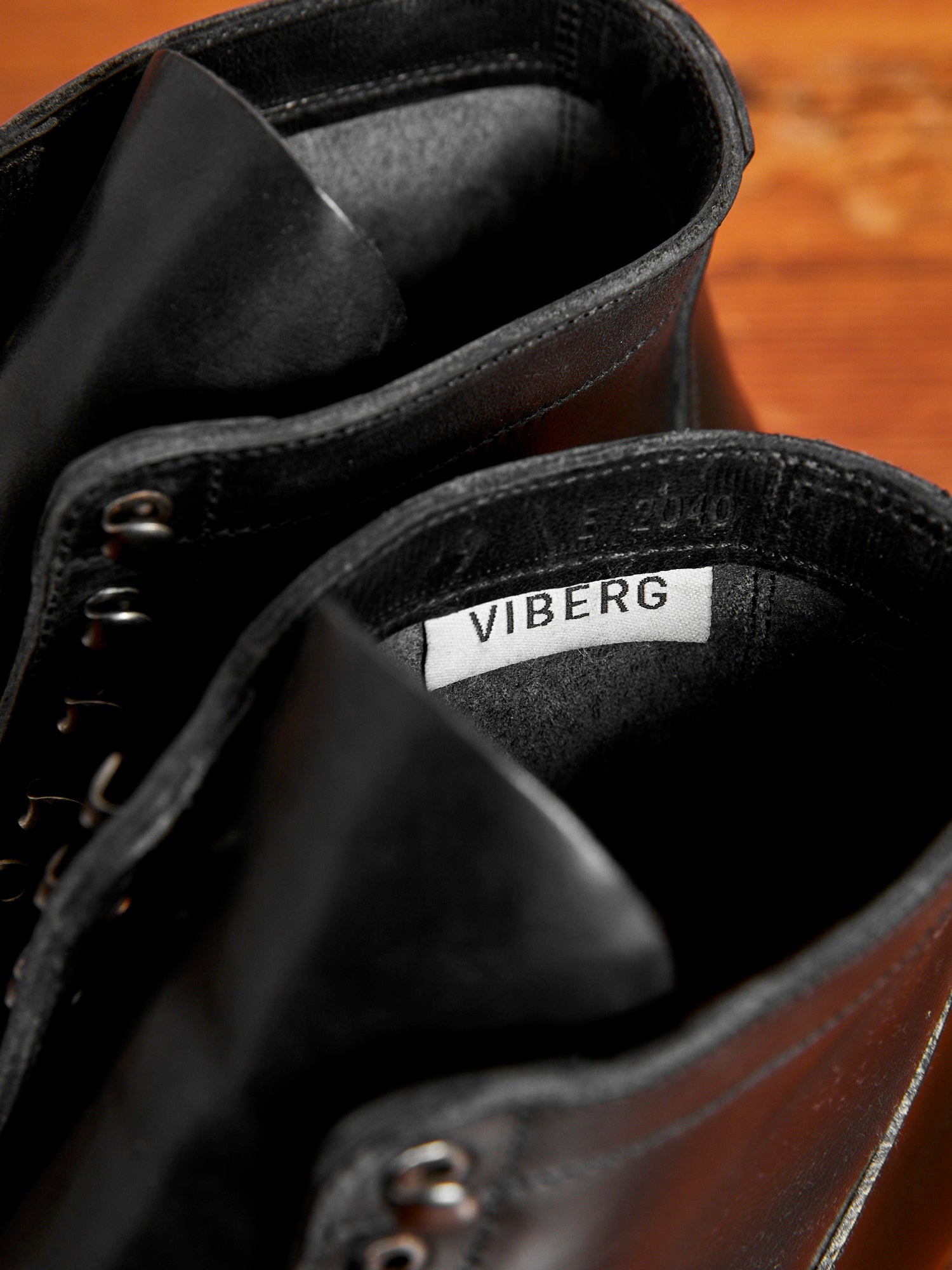 VIBERG "Dark Horse" Service Boot 2040 Commando in Comipel Nero ...