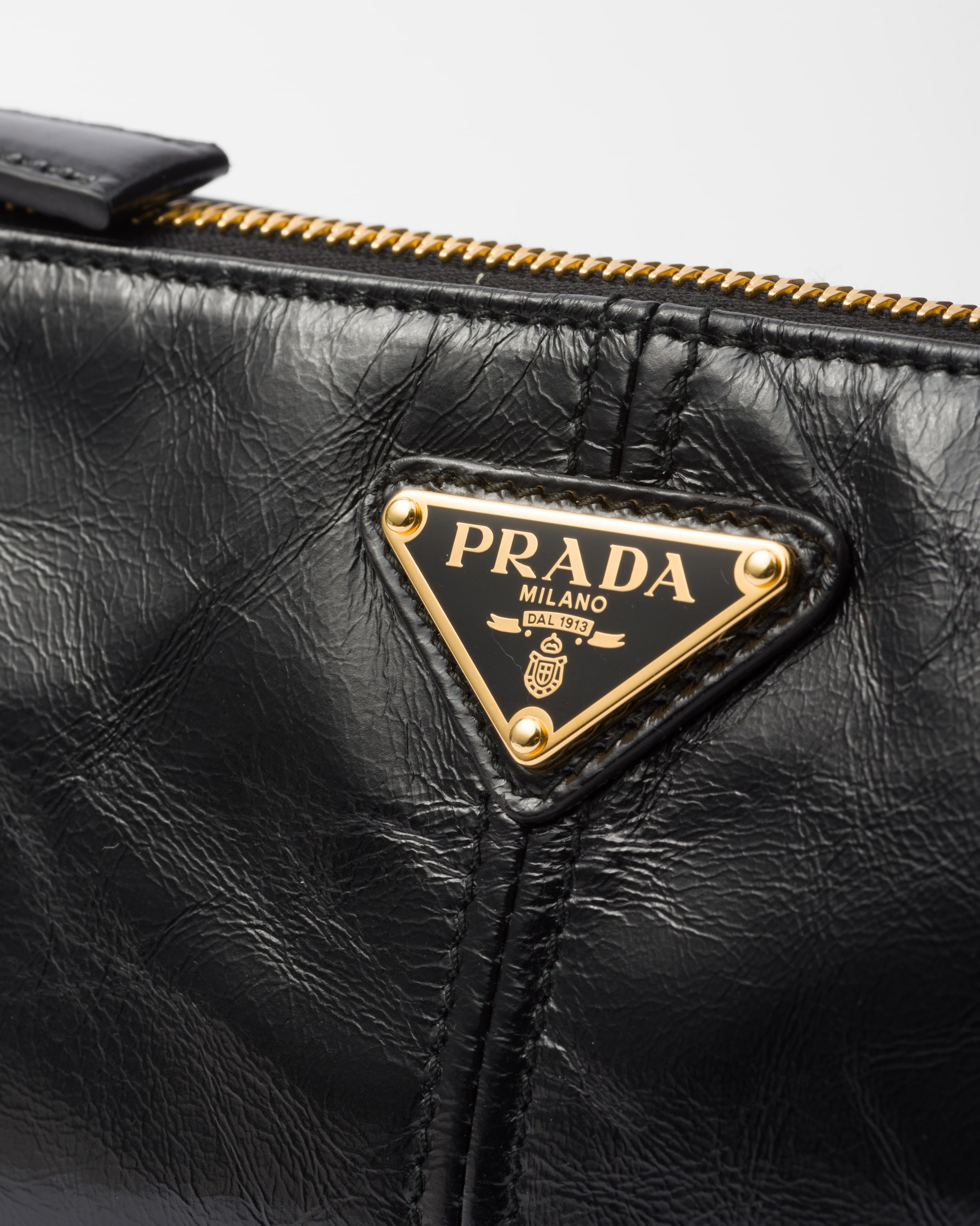 Prada Prada Re-Edition 2002 medium leather shoulder bag | REVERSIBLE