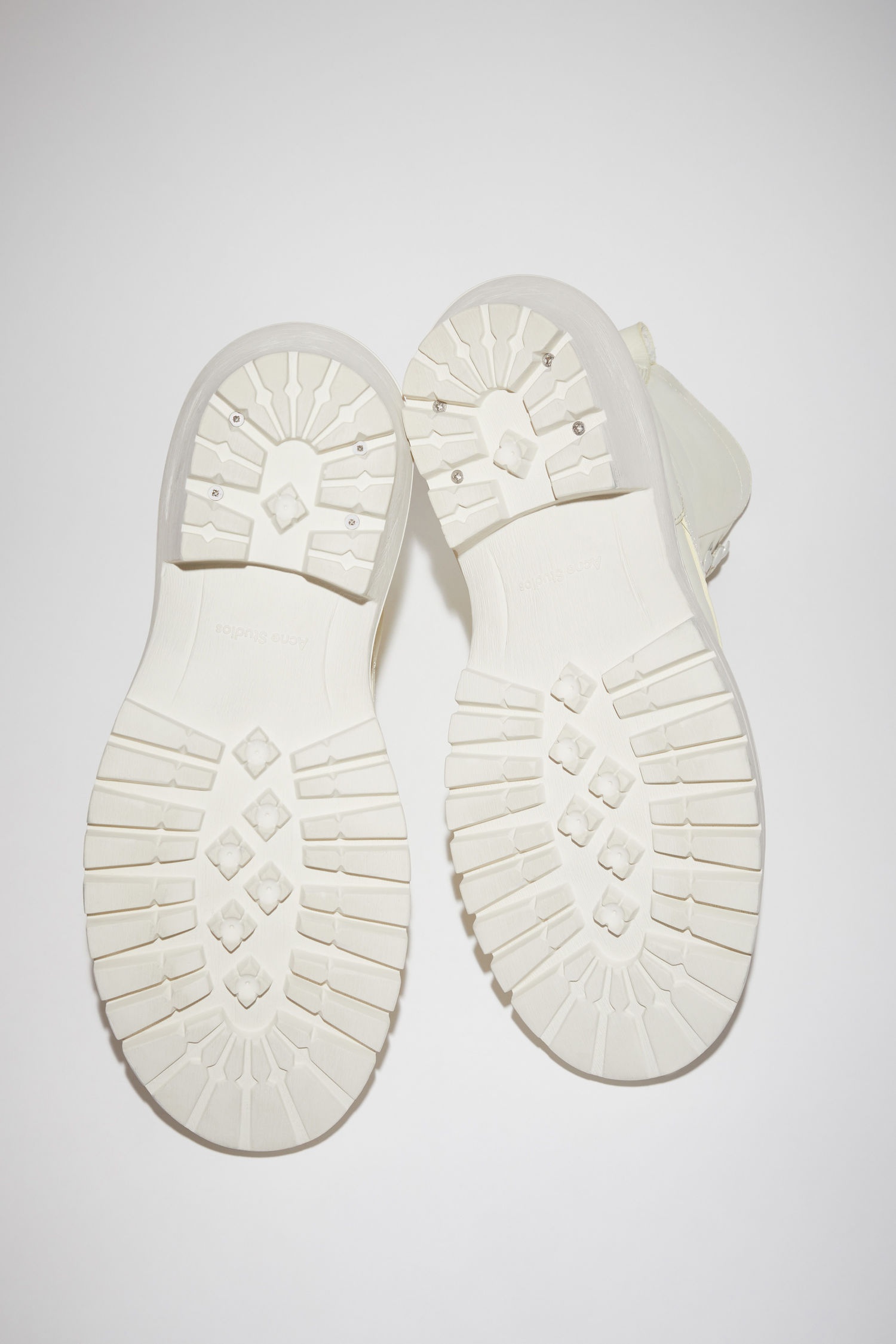 Acne Studios Lug sole ankle boots - Pale yellow/white | REVERSIBLE