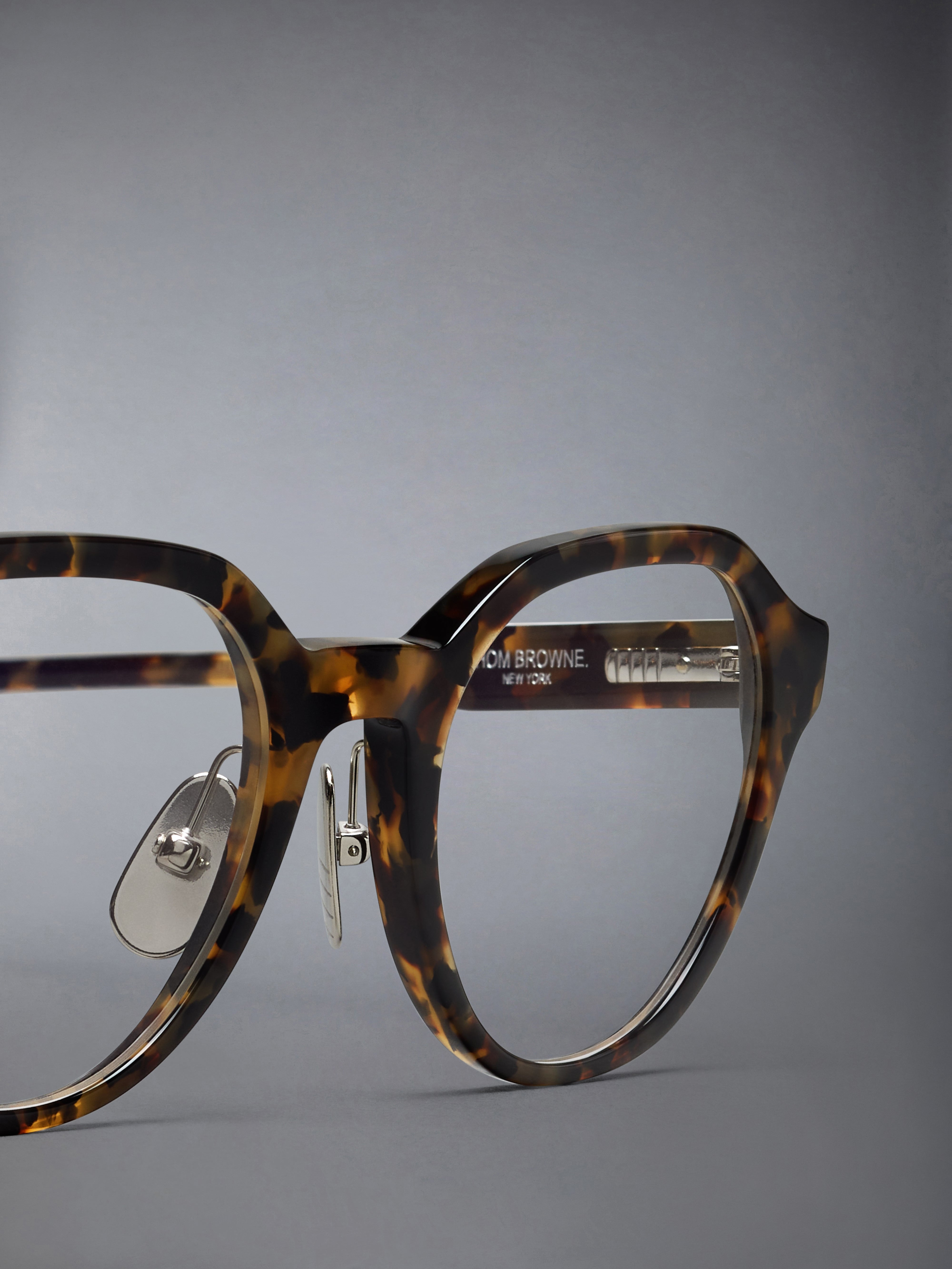 Thom Browne ACETATE OVAL EYEGLASSES | REVERSIBLE