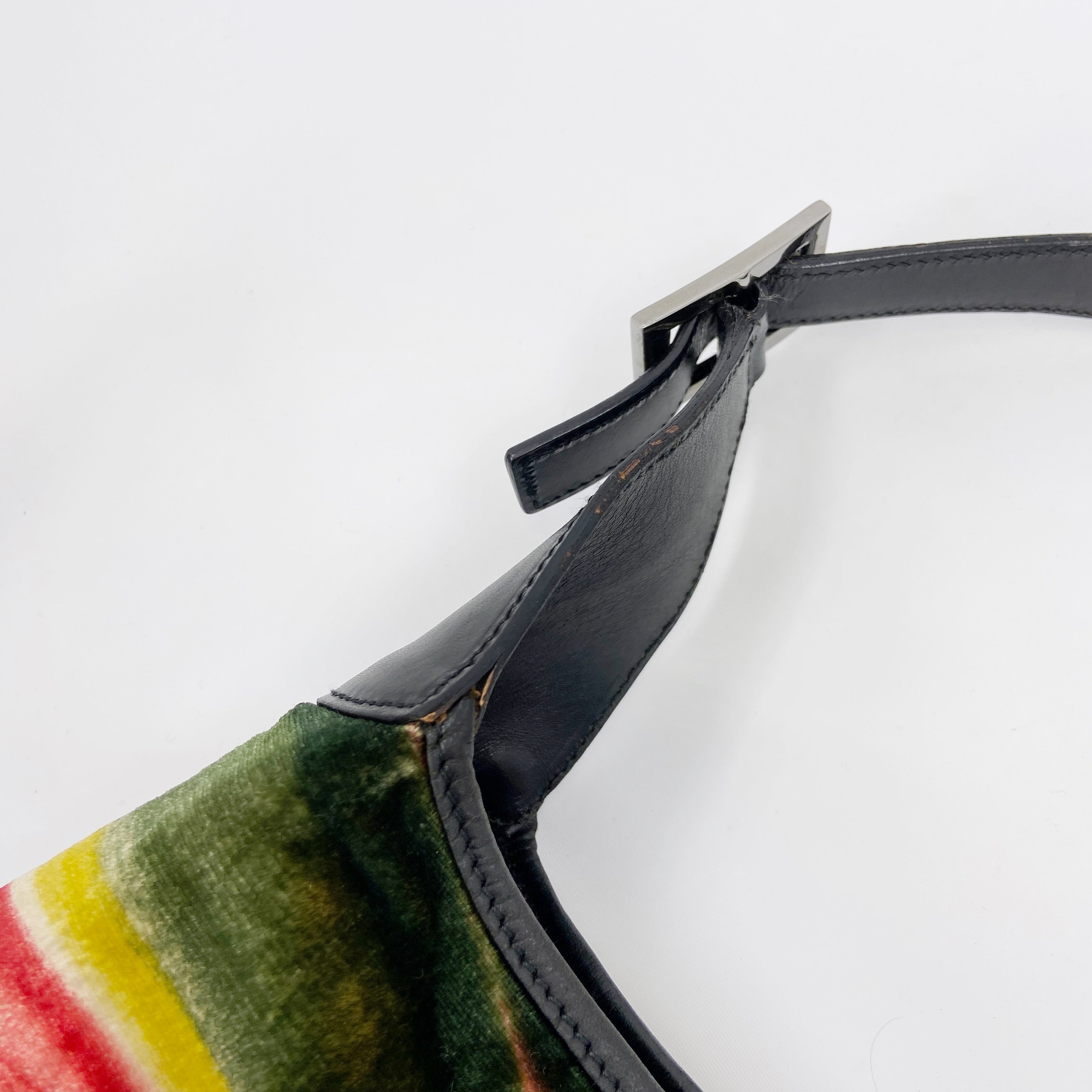 GUCCI Gucci Fall 1999 Iconic Tom Ford Psychedelic Print Velvet Jackie ...